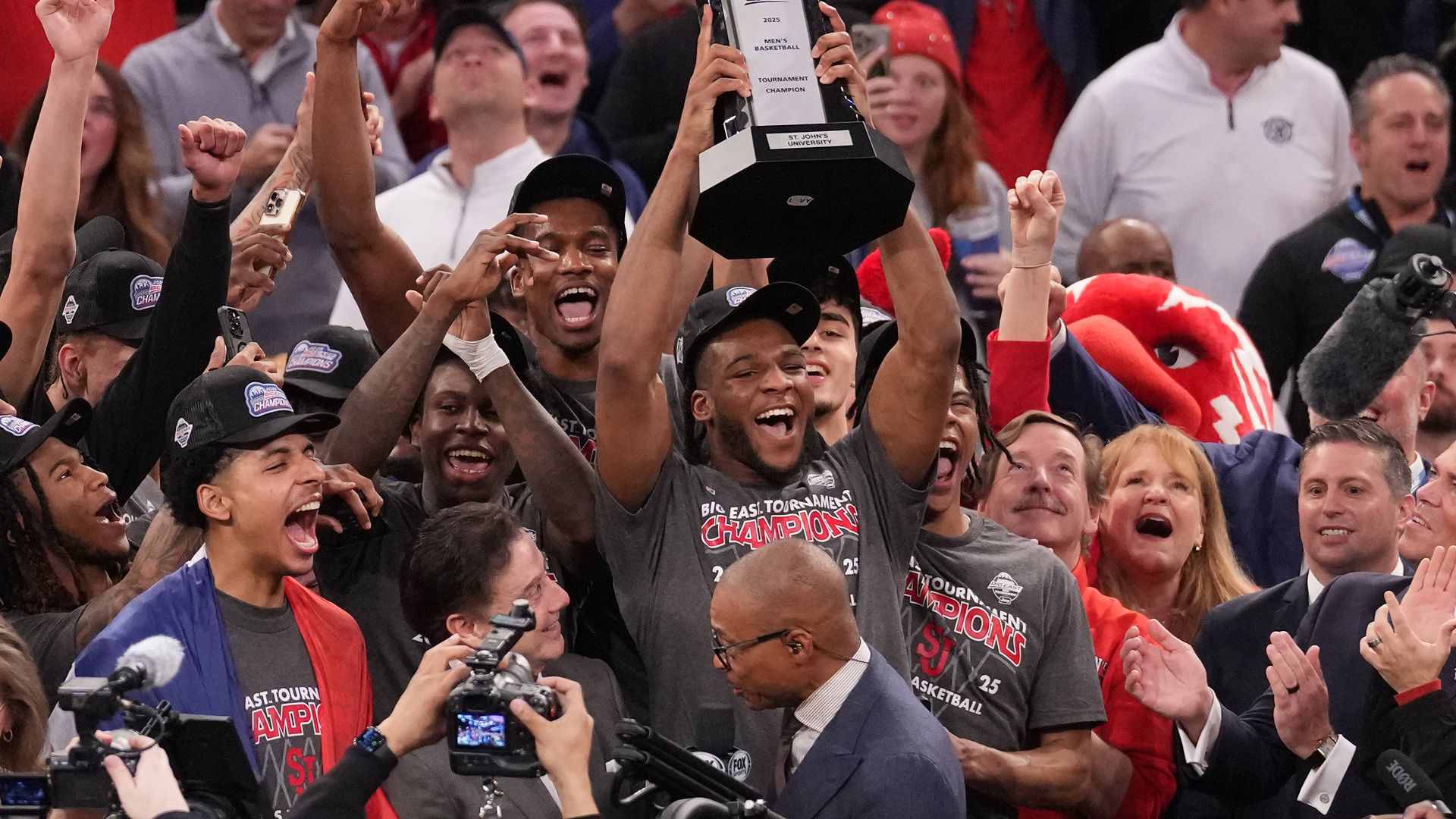 St. John’s men’s basketball wins first Big East Tournament title since ...