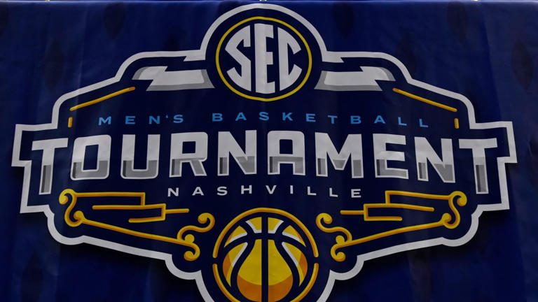 Florida vs. Tennessee: Current line, win probability, final score ...