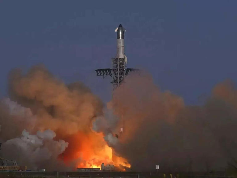 Musk's Mars mission: SpaceX's starship ready to blast off with Tesla ...