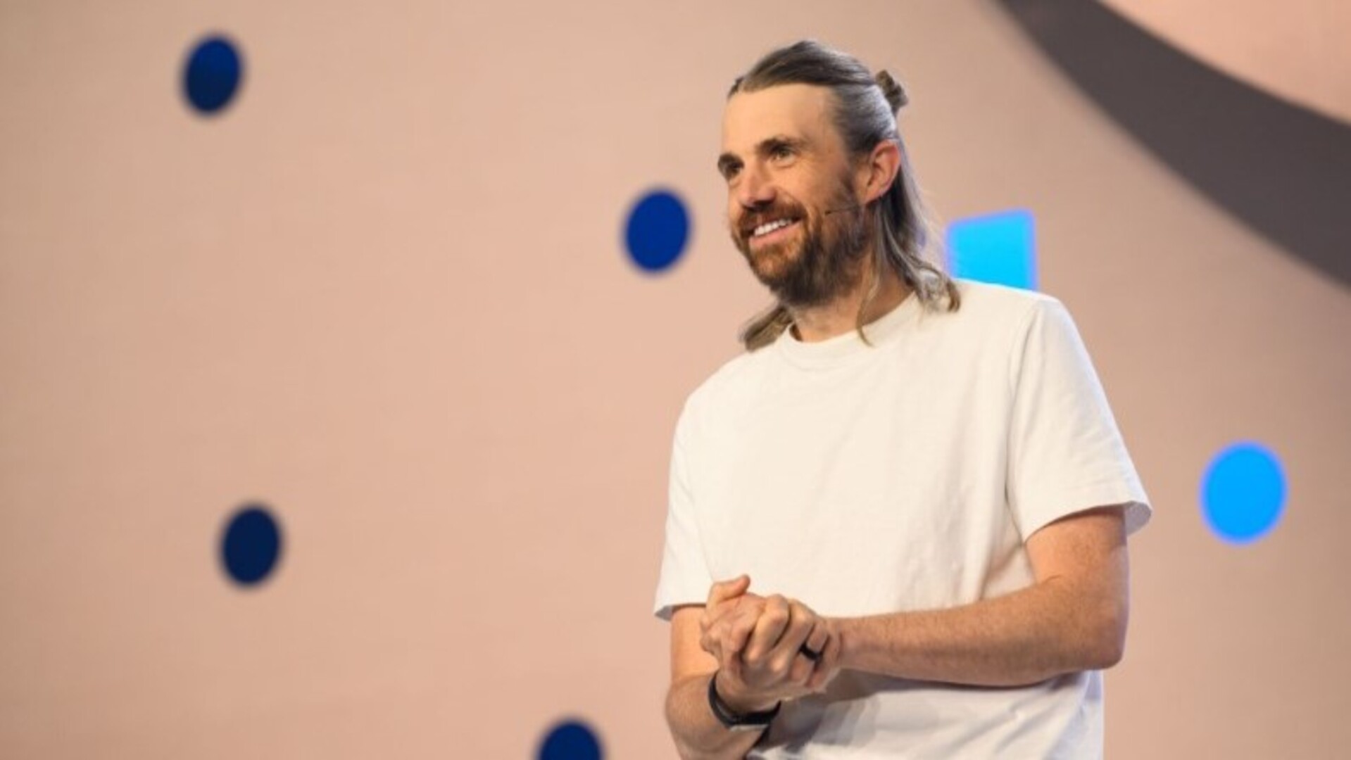 ‘Total utter hypocrite’: Mike Cannon-Brookes slammed for defending private jet purchase