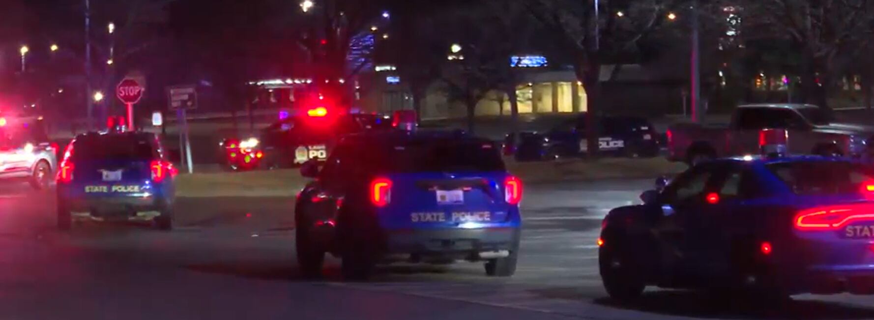 UPDATE: Large police presence at Lansing Mall turned out to be a false ...