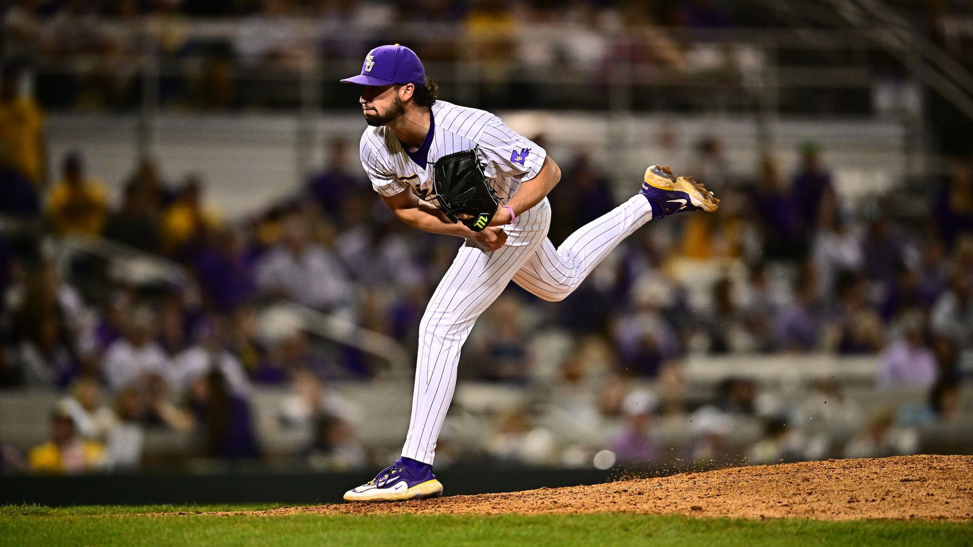 LSU Holds On to Beat Missouri 7-6