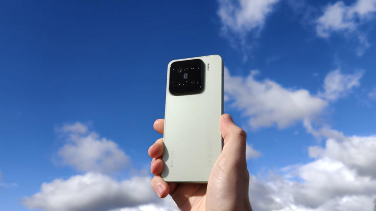 I reviewed the Xiaomi 15 and its blazing speed made me wonder why more ... I reviewed the Xiaomi 15 and its blazing speed made me wonder why more ...
