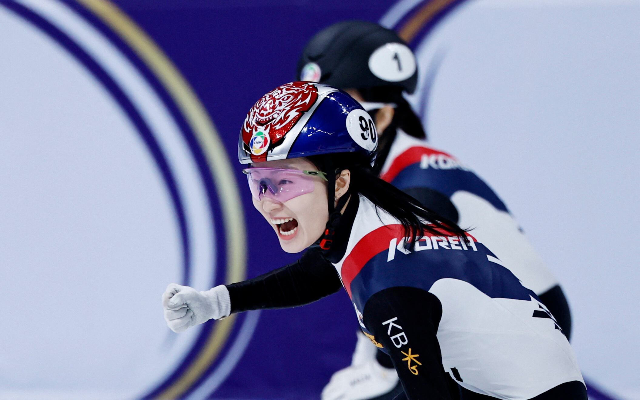 최민정, 세계선수권 1500m 우승... 3연속 올림픽 출전권 확보