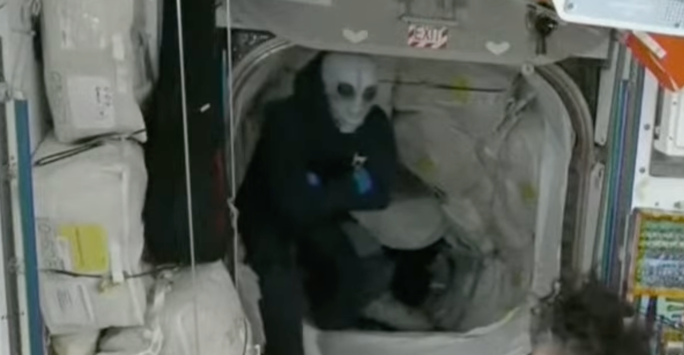 'Alien' spotted on board ISS as stranded astronauts prepare for return ...