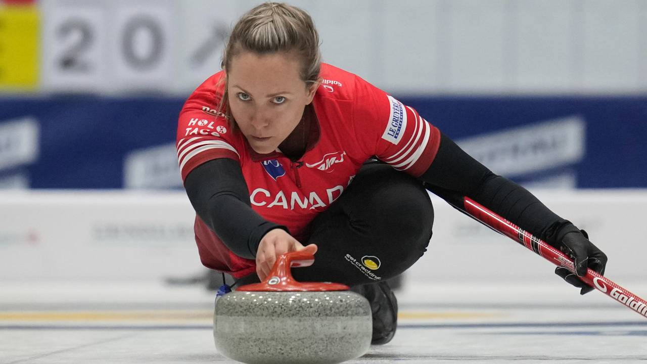 Canada’s Homan beats Sweden’s Hasselborg at women’s world curling ...