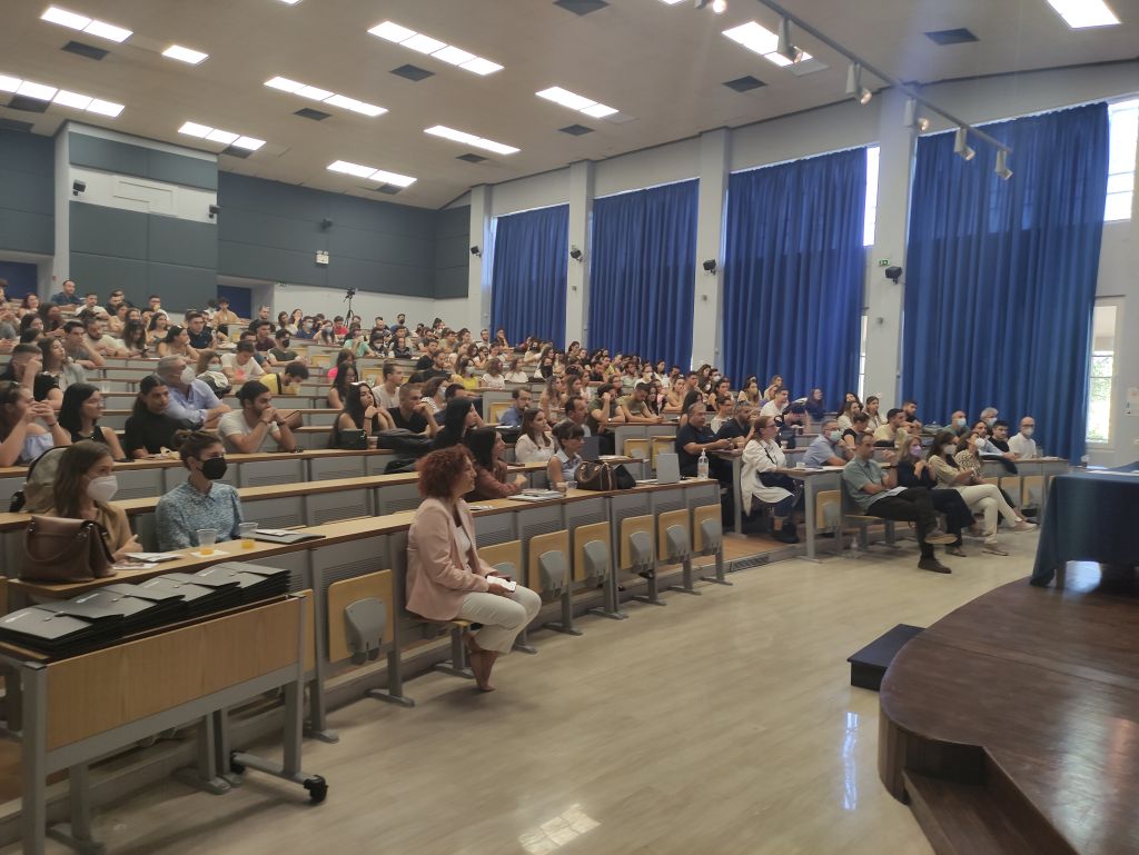 Από τον Δεκέμβριο οι διαγραφές στα ΑΕΙ – Εκτός 280.000 φοιτητές, ποιοι ...