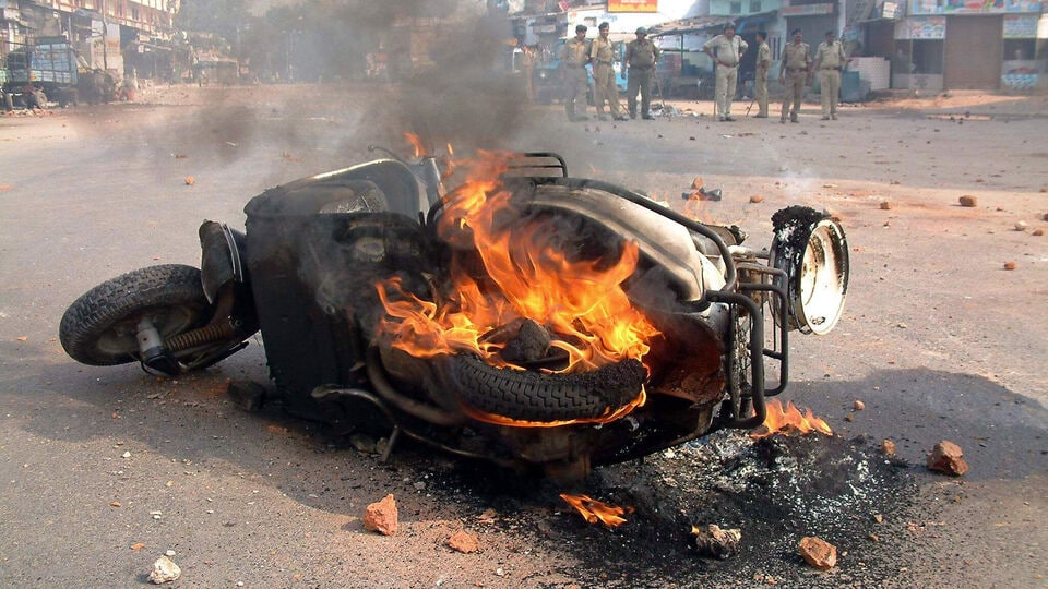 PM Modi reflects on pre-2002 riots, says Kandahar Hijacking, Red Fort ...