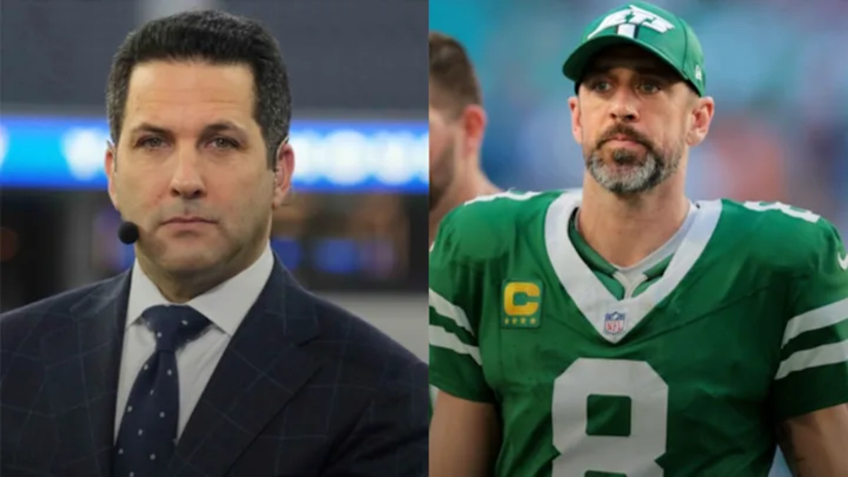 Aaron Rodgers vs. Adam Schefter Drama Takes Bizarre Wrong Turn