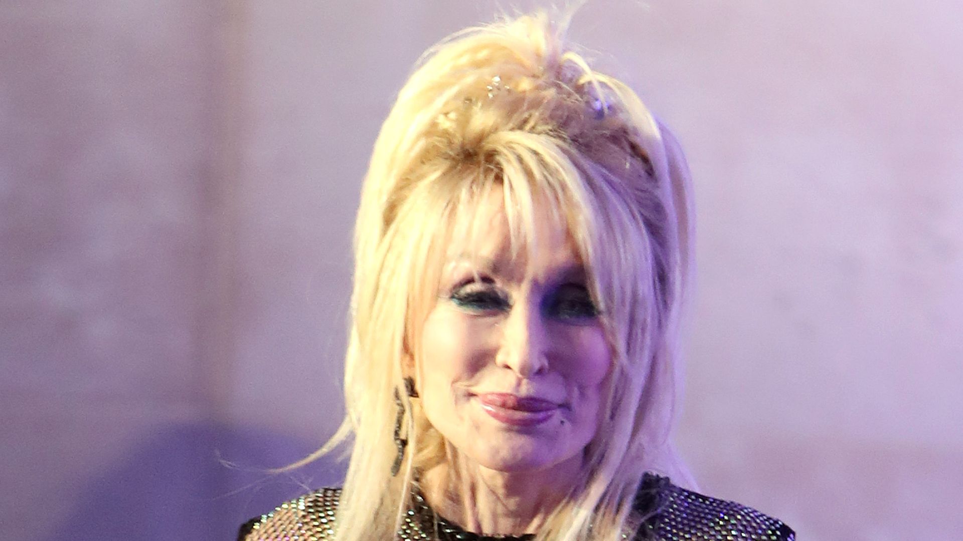 Dolly Parton's heartbreaking message about husband Carl Dean at first ...