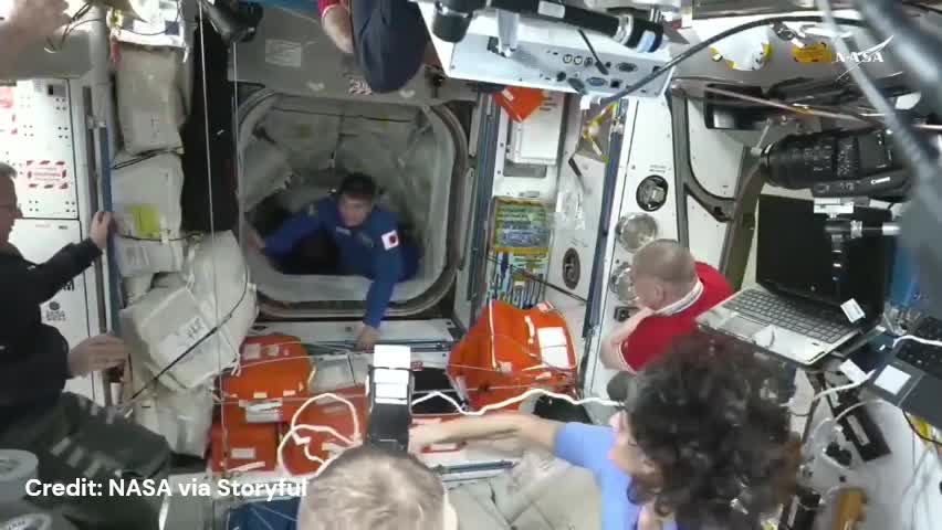 Replacement astronauts dock at ISS