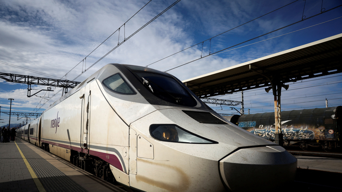 El Gobierno y los sindicatos siguen negociando para evitar la huelga y ...