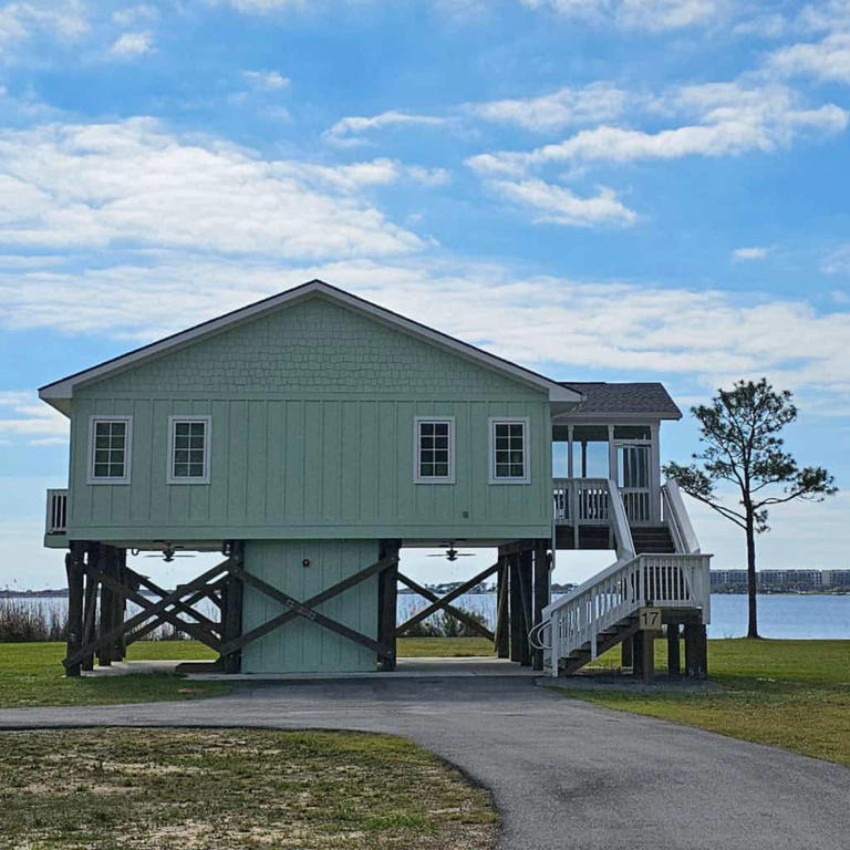 Gulf Shores' best-kept secret is staying in these waterfront cabins