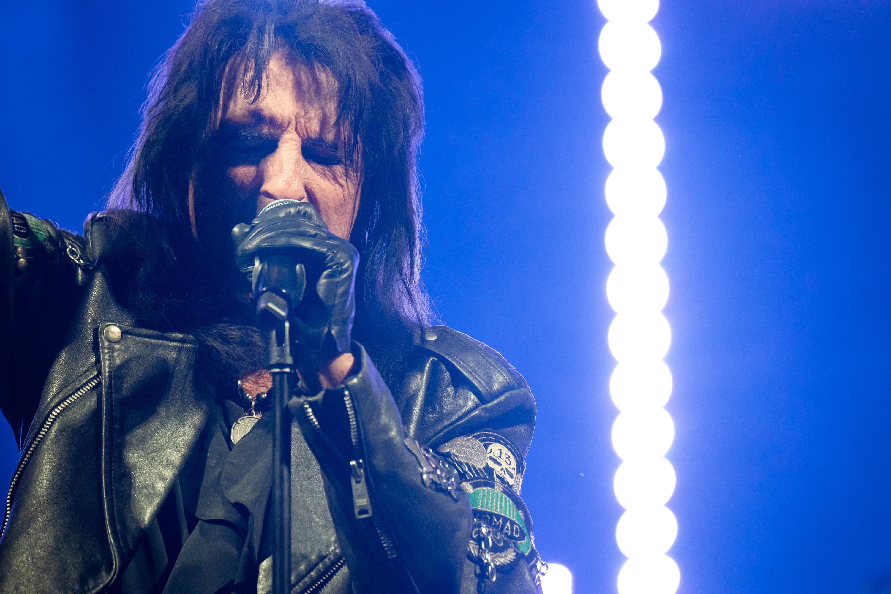 Alice Cooper and friends rocked the 'middle-aged mosh pit' in Mesa
