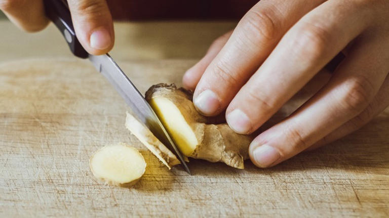 How To Mince Ginger With A Grater (And What To Do If You Don't Have One)