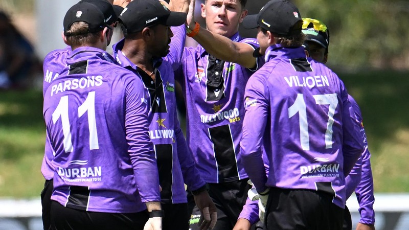 Viljoen edges Dolphins home, breaks Boland hearts in thrilling CSA 1 ...