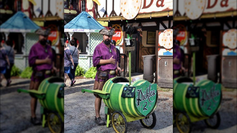 16 Best Foods To Try At Your Local Renaissance Faire