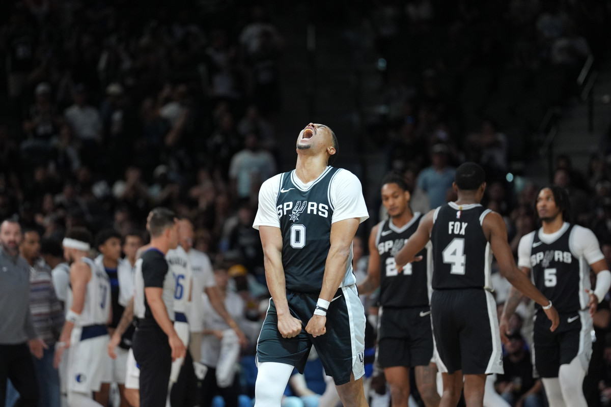 Spurs' Veteran Emerges as Candidate to Win NBA Award