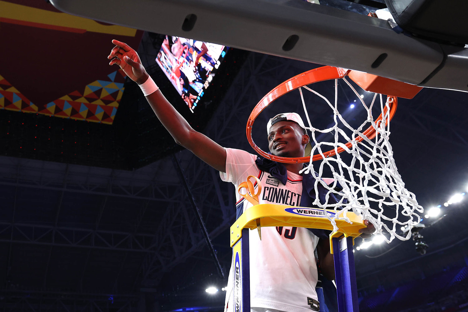 The NCAA men's basketball tournament bracket will be announced tonight ...