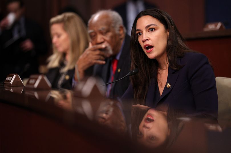 AOC organizes Democrats in aggressive move against Schumer plan