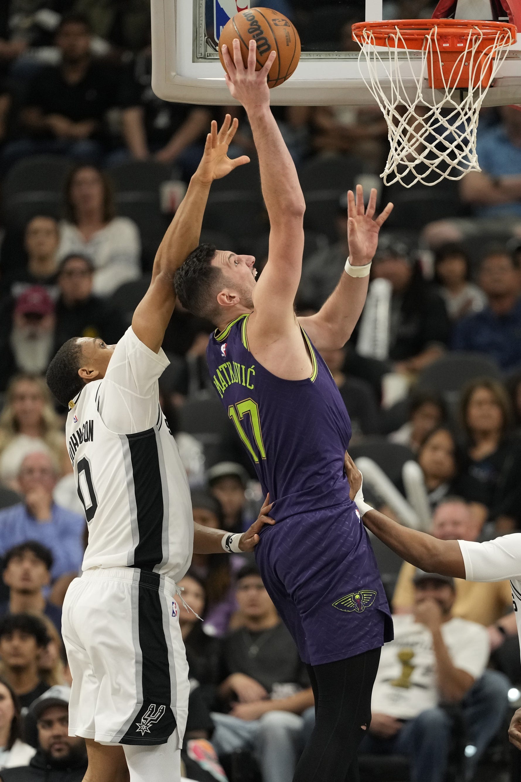 LOOK: Cade Cunningham not happy with ref Brian Forte and other pictures ...