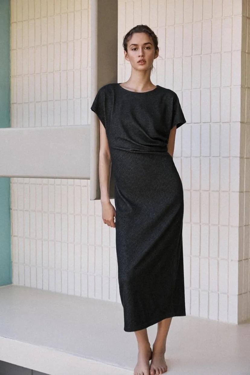 8 loose-fitting dresses from Zara and Mango that will make you look ...