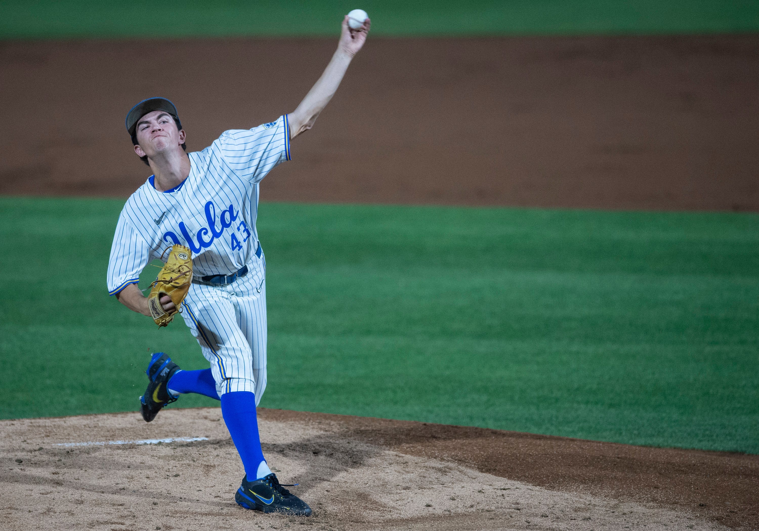 UCLA baseball is 25-6, 10-2 in the Big Ten as April gets rolling
