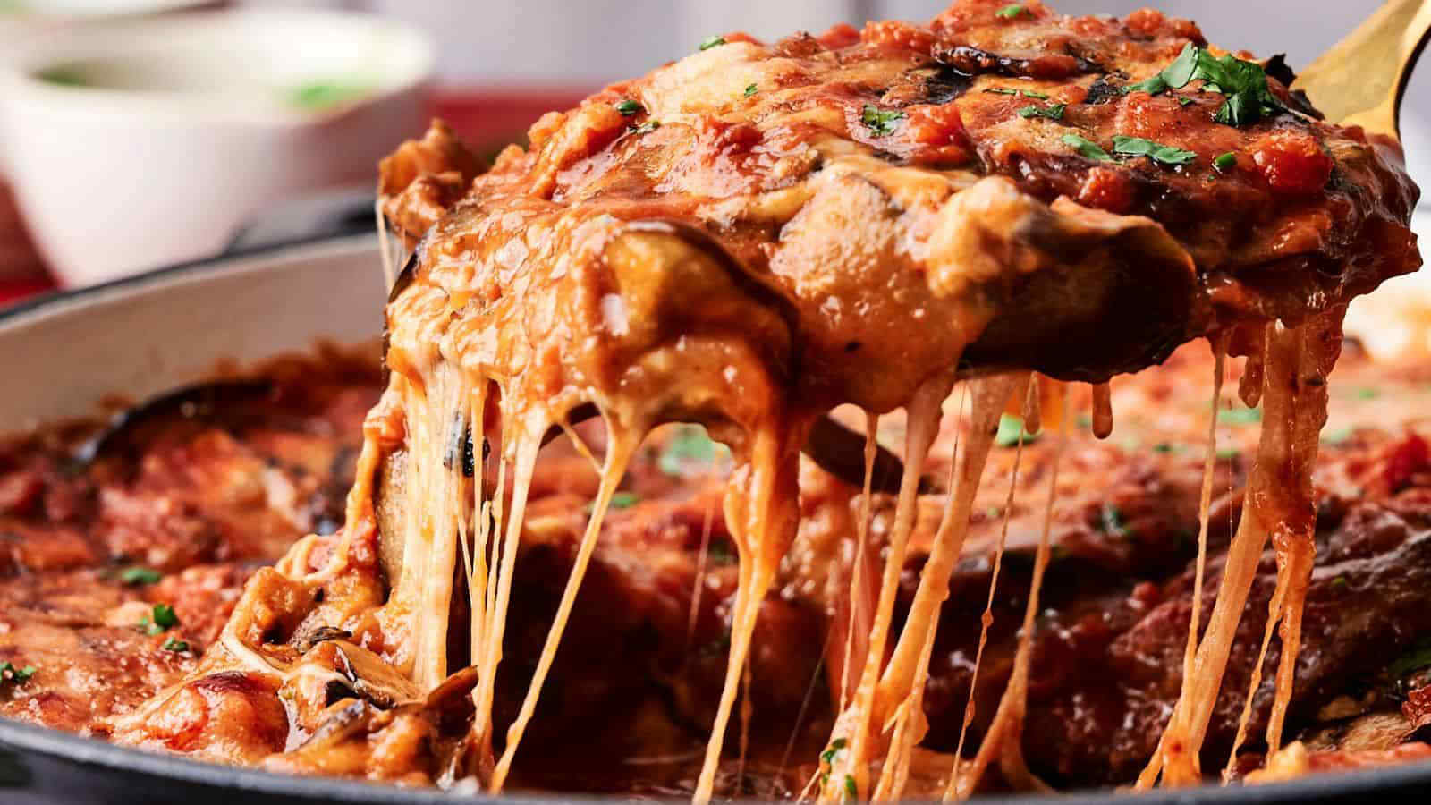 The Easiest Way To Feed A Crowd? 13 Casseroles That Do It All The Easiest Way To Feed A Crowd? 13 Casseroles That Do It All
