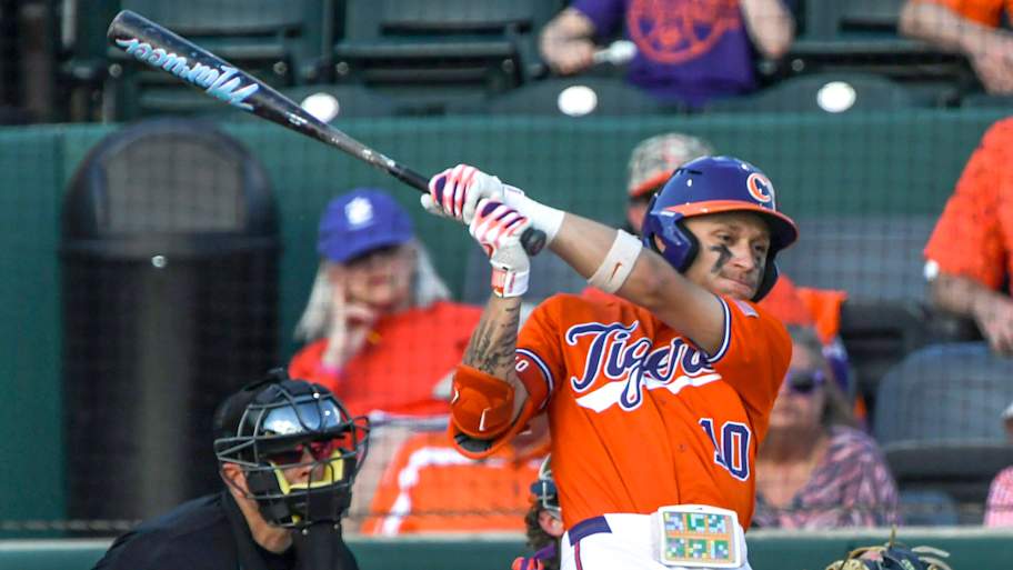 Clemson Tigers Baseball Continues Epic Winning Streak, Beats Notre Dame