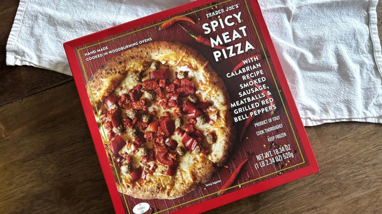 Trader Joe's Frozen Pizzas And Flatbreads, Ranked Worst To Best