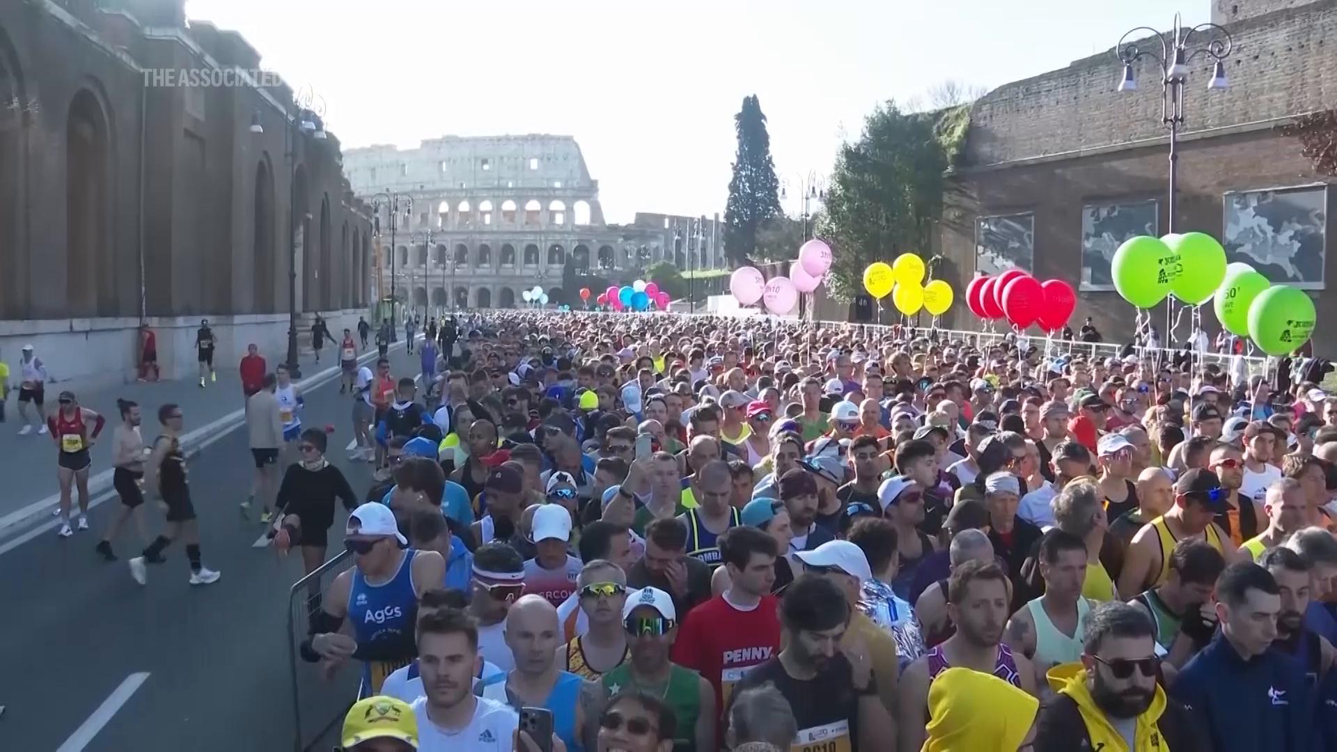 Runners in Rome marathon hold 42 seconds of silence for Pope Francis
