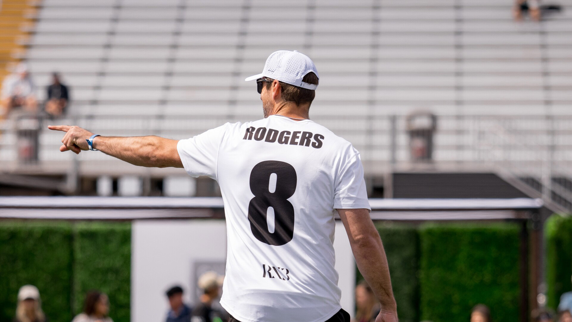 The Aaron Rodgers wait continues The Aaron Rodgers wait continues