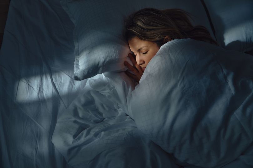 Sleep researcher shares 5 things everyone should do to get to sleep quickly