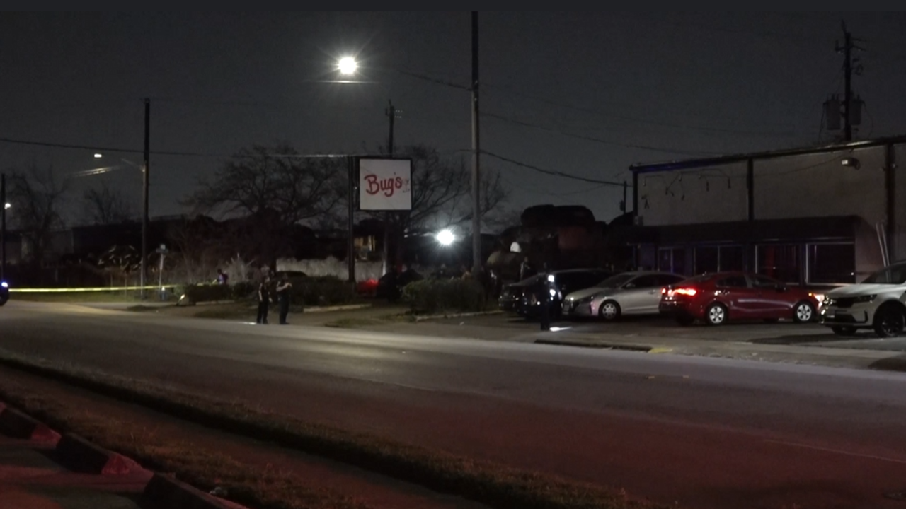 Southeast Houston shooting at Club Bug's leaves one dead, 3 suspects wanted