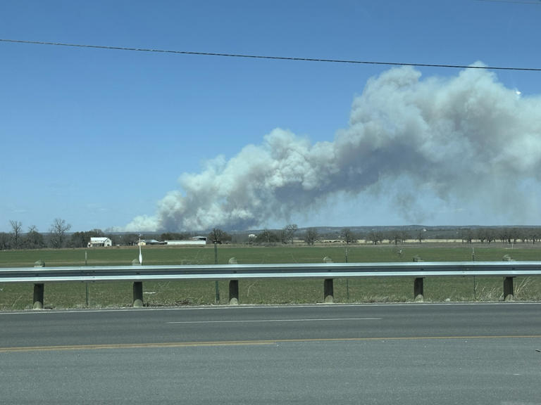 Crabapple Fire near Fredericksburg more than 9,500 acres, 40% contained