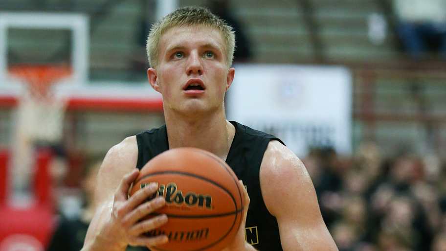 Purdue Commit Luke Ertel Leads Mt. Vernon to Class 4A Regional Title