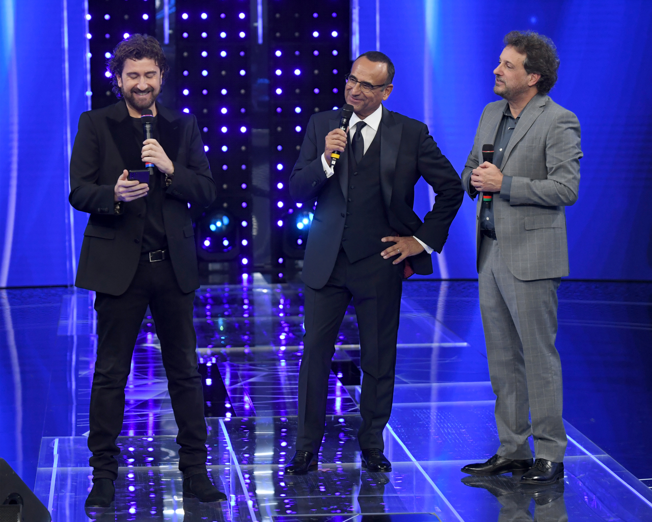 Alessandro Siani, chi è l'attore napoletano: la (misteriosa) moglie, i ...