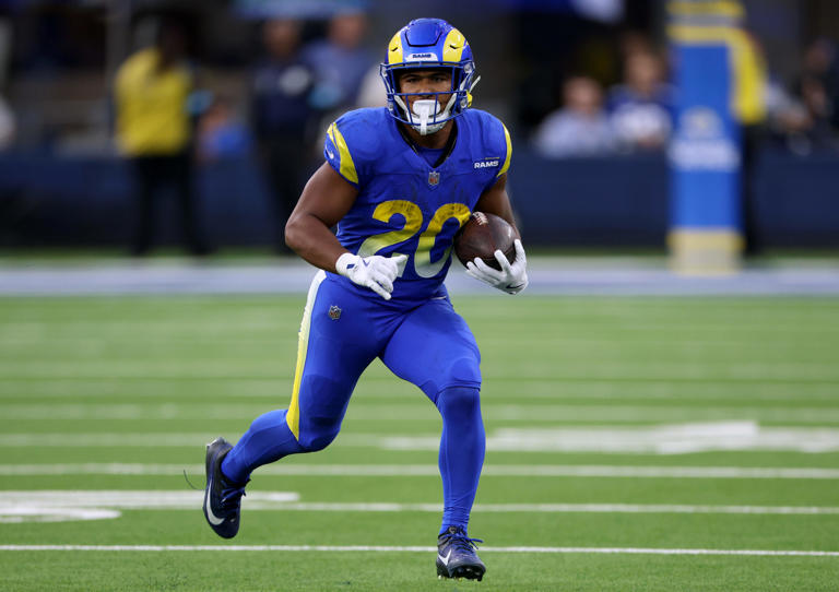 Rams bring back No. 3 RB Ronnie Rivers with 1-year deal