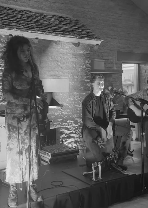 Gourmet and green! Clodagh McKenna throws 'magical' evening to ...