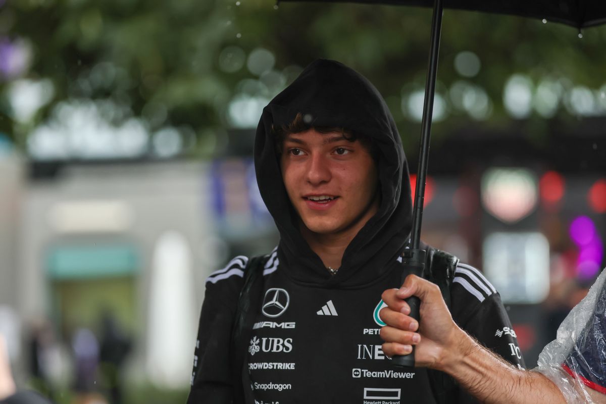 Kimi Antonelli Makes F1 History in Debut for Mercedes