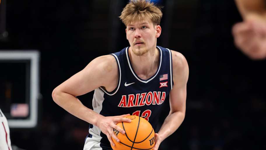 March Madness bracket analysis: Arizona vs. Akron in East Region