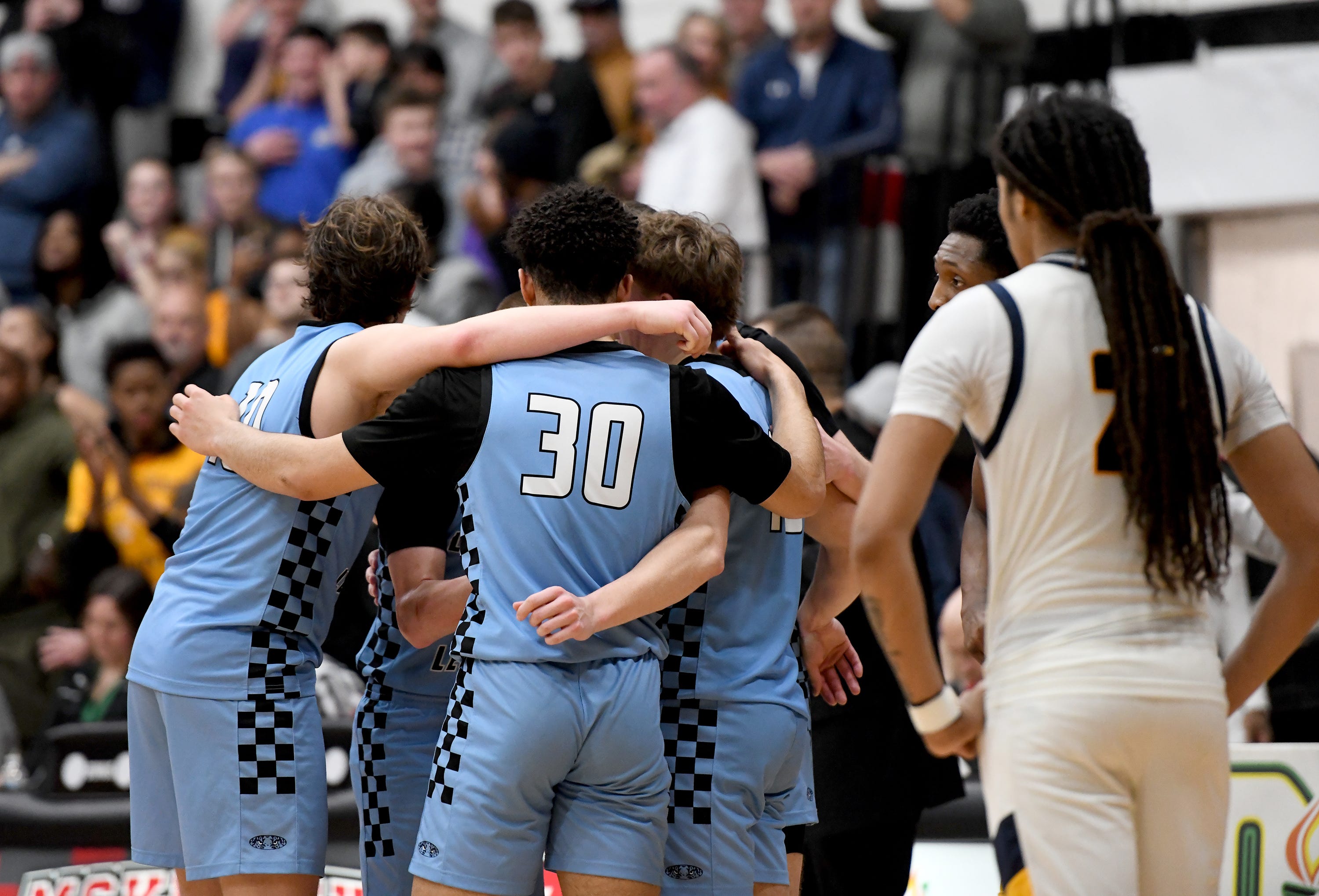 OHSAA boys basketball: Contrasting size, styles in Louisville vs ...