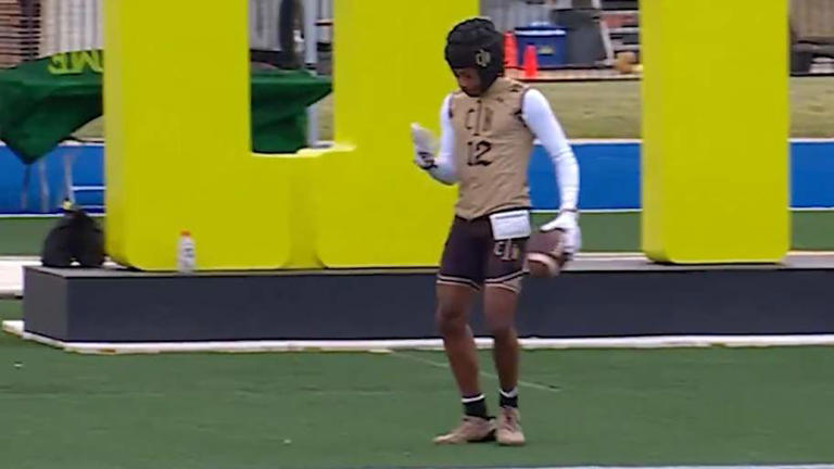 Travis Hunter’s Brother Seen Dominating Youth Football Tournament