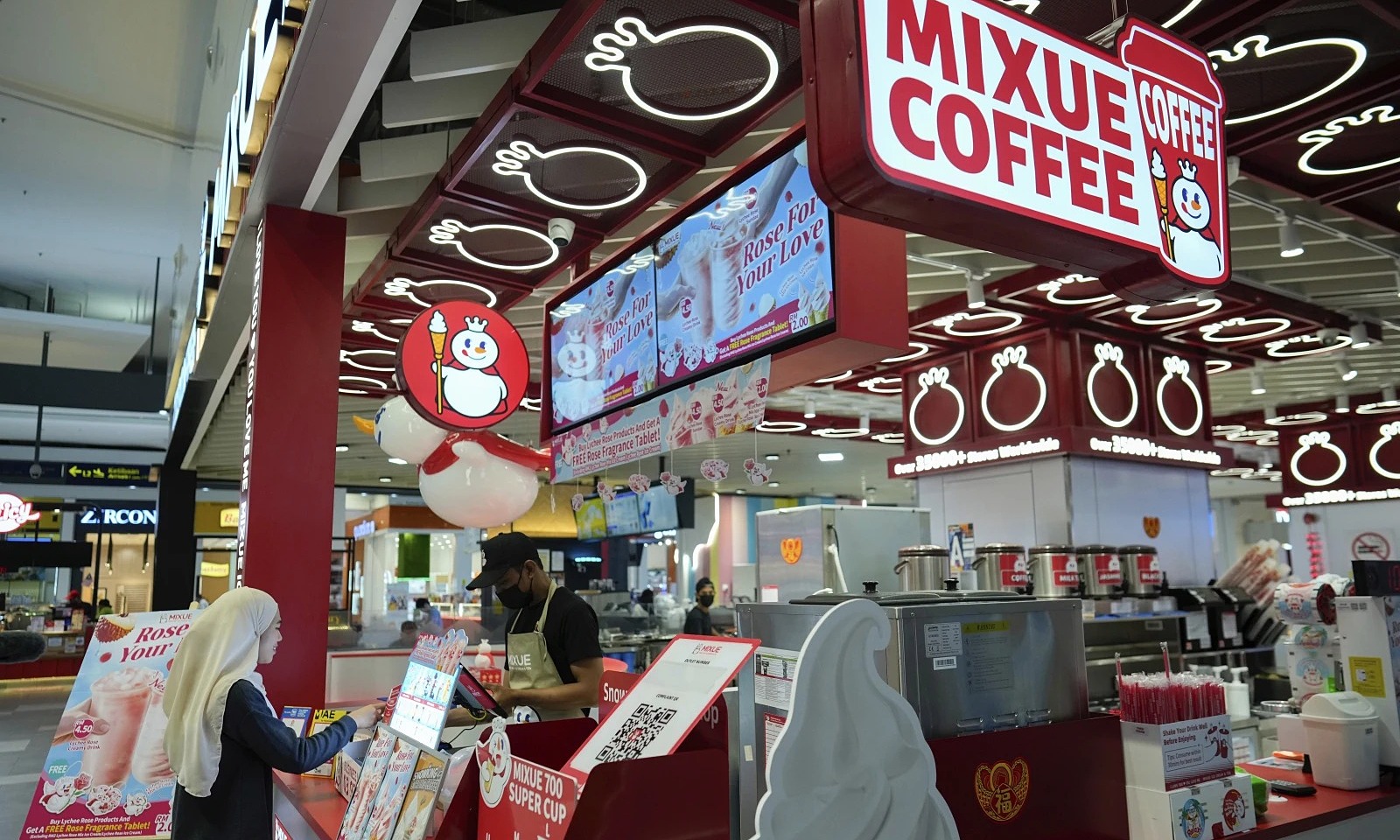 Chinese food and beverage chains win fans in Southeast Asia