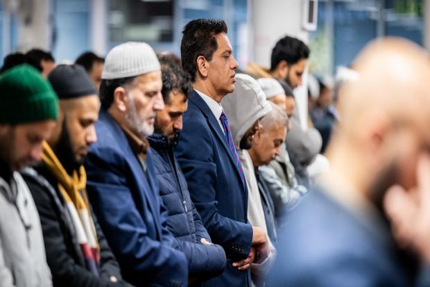 Oldham Mayor and council leader join community Iftar