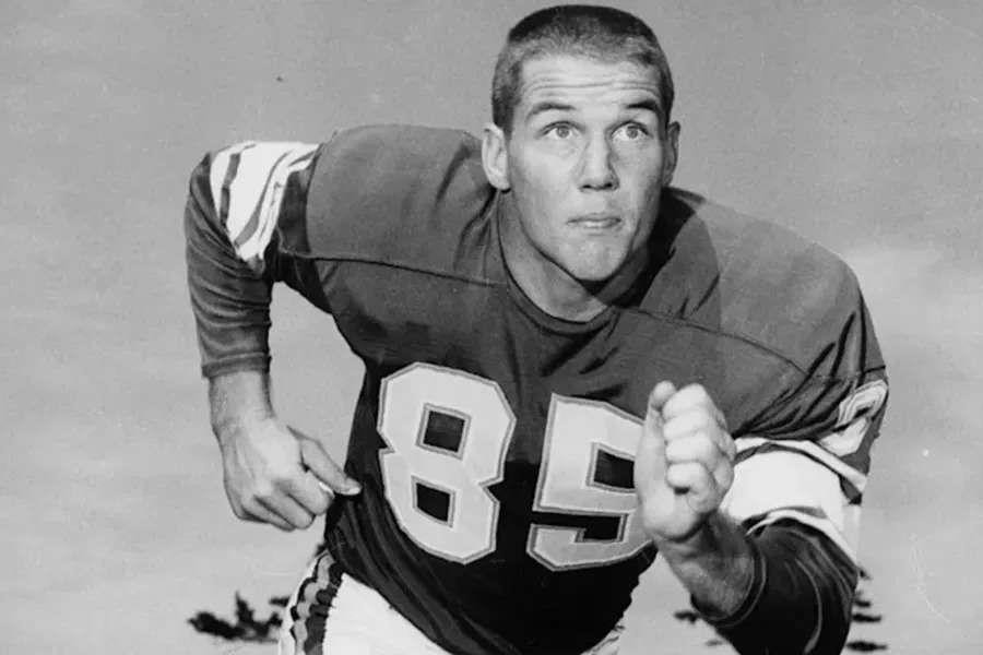 Former NFL Rookie of the Year Paul Flatley dies at 84, leaving behind a ...