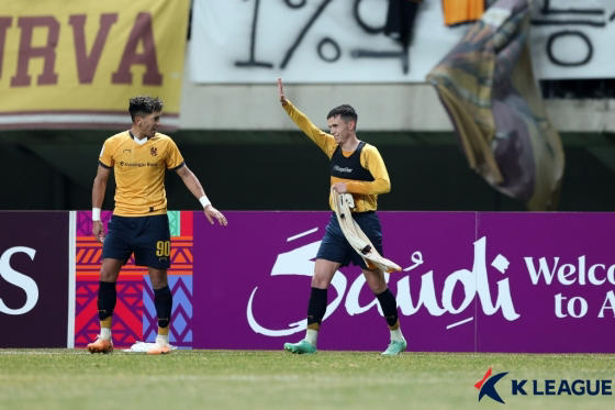 '이정효 매직' 광주, ACLE 8강 '사우디 최강' 알 힐랄 만난다... 'K리그 마지막 자존심' 아시아 최강 도전 [공식발표]