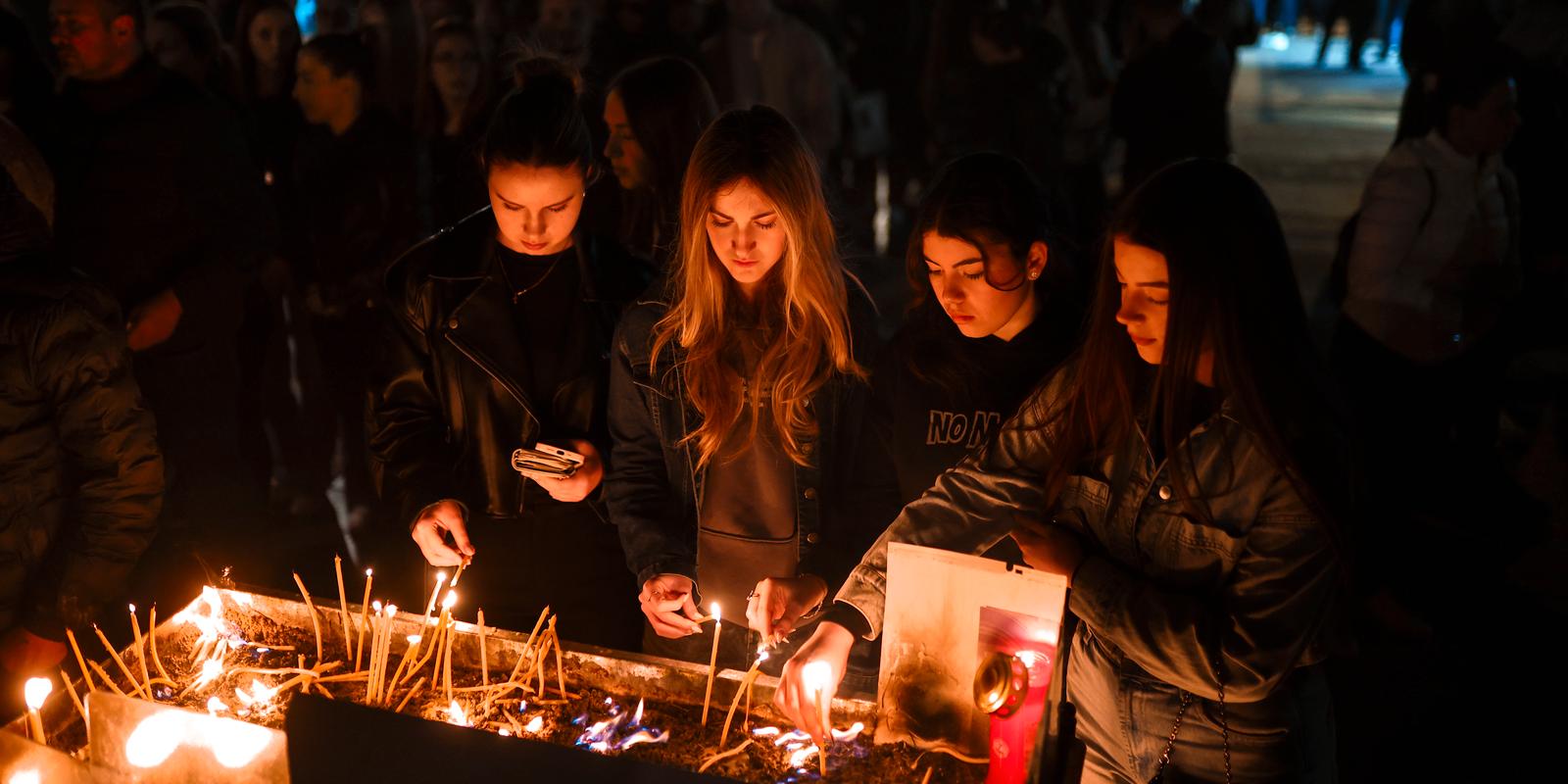 En nation i sorg efter klubbranden – mutor utreds