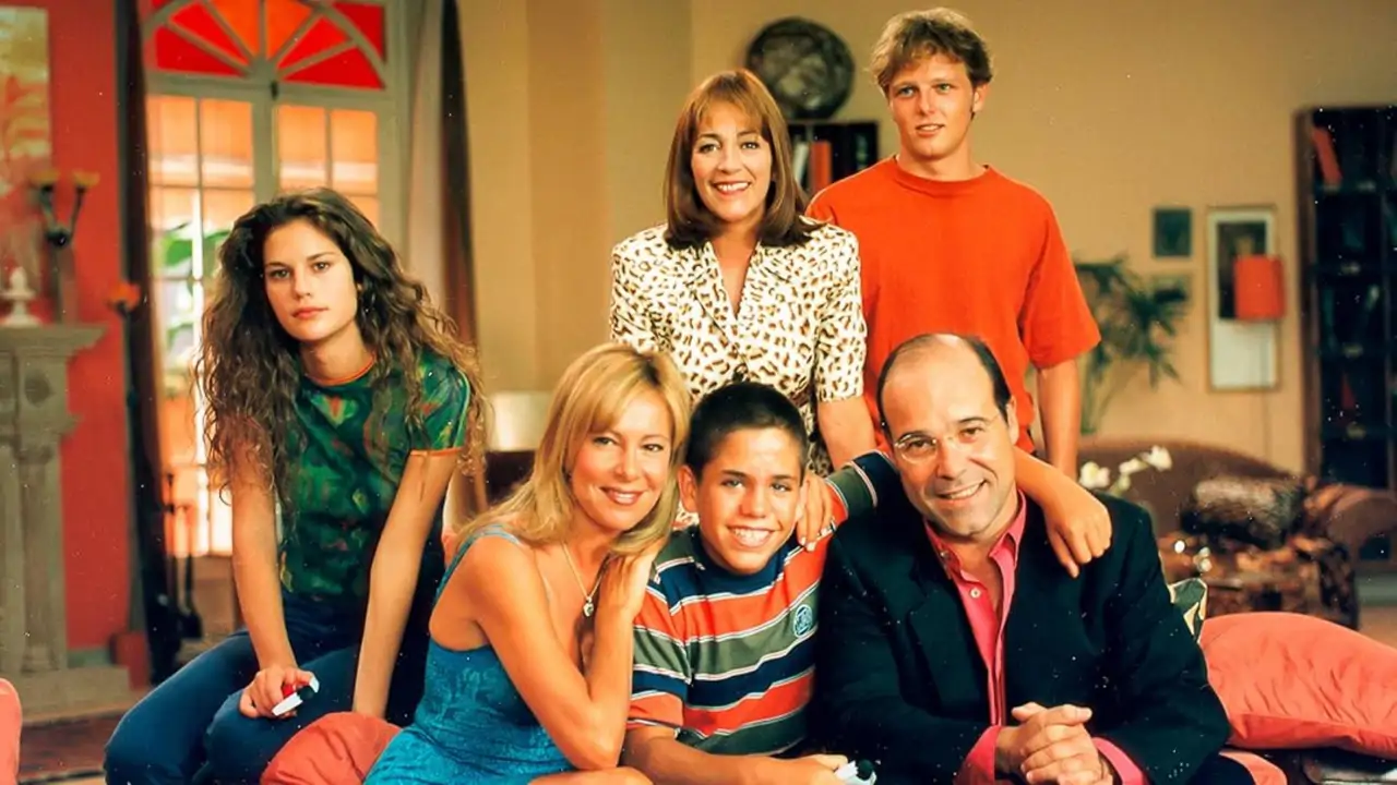 Alerta, nostálgicos: Esta serie española de comedia familiar va a ...