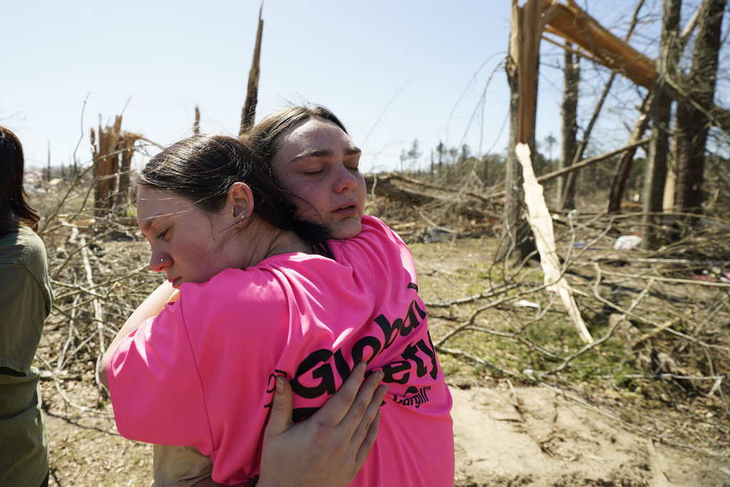 At least 39 dead after tornadoes, wildfires and dust storms wreak havoc ... At least 39 dead after tornadoes, wildfires and dust storms wreak havoc ...